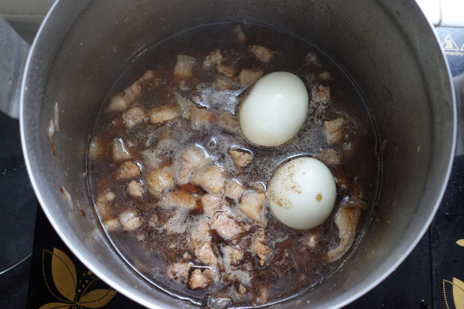 Braised Pork Belly Rice (Taiwanese Luo Pork Rice 魯肉飯) - Tasvel.